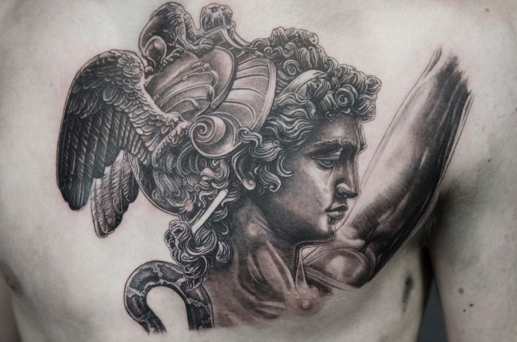 De ce aleg fetele să-și facă un tatuaj pe mână? – Agentie PR